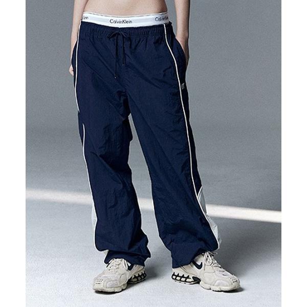 『セール実施中』参考価格：9，570円発売時期：2024年01月コンディション：A（使用感なし）数回使用した程度で使用感が感じられないアイテム参考商品名：【UNISEX】NOT4NERD／ナイロンレーシングパンツ 2109389参考品番：1...