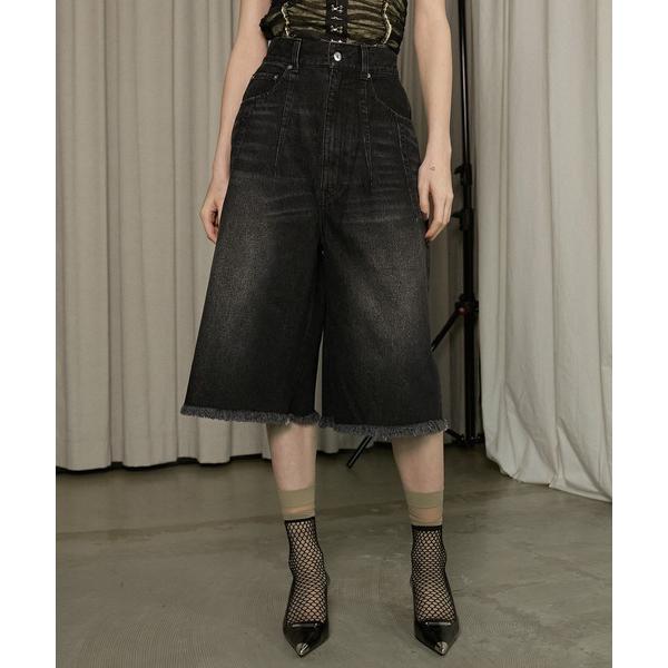 『タイムセール実施中』参考価格：25，300円発売時期：2025年02月コンディション：A（使用感なし）数回使用した程度で使用感が感じられないアイテム参考商品名：レースアップバックジョーツ / Lace-Up Back Shorts参考品番...