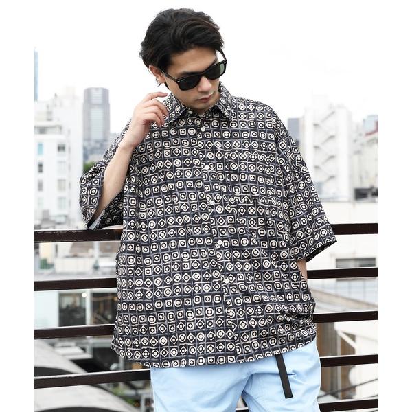 参考価格：7，590円発売時期：2022年05月コンディション：B（目立つ使用感なし）使用感が少ない、または気にならないアイテム全体的：汚れ参考商品名：総柄プリント半袖シャツ参考品番：iro383【商品に関する注意事項】・こちらの商品画像は...