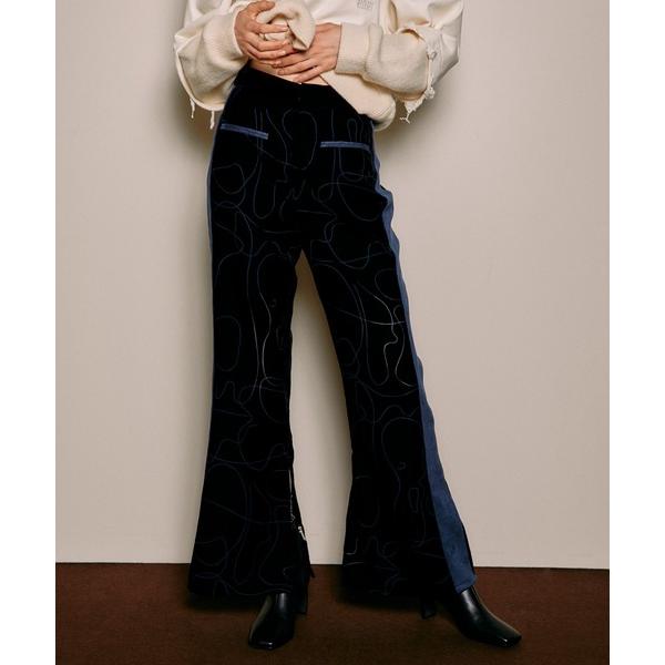 参考価格：22，000円発売時期：2023年10月コンディション：A（使用感なし）数回使用した程度で使用感が感じられないアイテム参考商品名：Burn Out Handout Pants/オパールベルベットパンツ【MAISON SPECIAL...