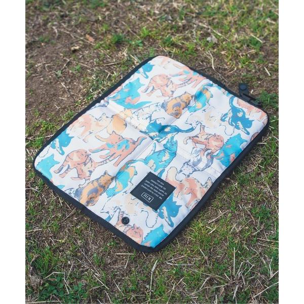 ZOZO問い合わせ番号:103084295ショップ:Wpc./KiU，ダブリュピーシーキウブランド:KiU，キウ商品名:コンパクトソフトクッションマット 1人用レジャーシートカテゴリ:アウトドア/スポーツ>アウトドアグッズブランド品番...