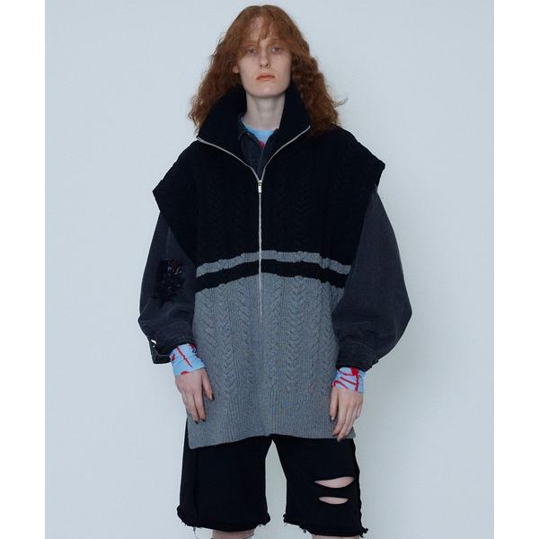 『セール実施中』参考価格：19，800円発売時期：2023年08月コンディション：B（目立つ使用感なし）使用感が少ない、または気にならないアイテム後身頃：毛玉付属品：タグ参考商品名：Cable Fastener Poncho/ケーブルファス...