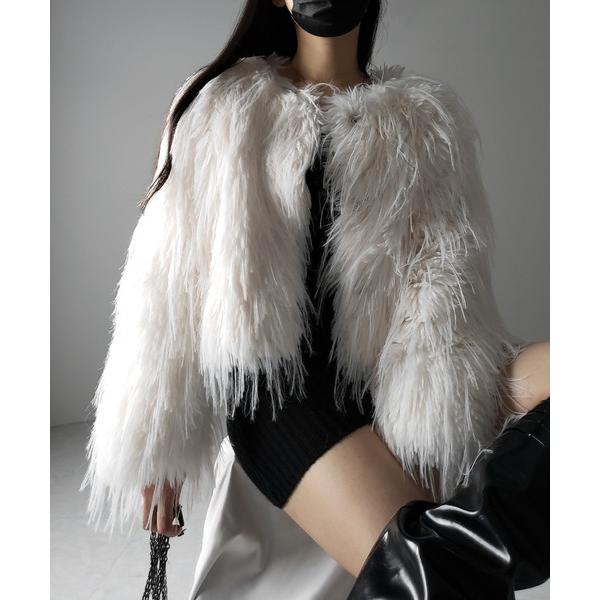 『タイムセール実施中』参考価格：10，340円発売時期：2024年10月コンディション：A（使用感なし）数回使用した程度で使用感が感じられないアイテム参考商品名：【 ２color 】ボリュームリッチロングフェイクファーコート ／ volum...