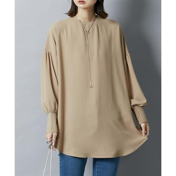 『タイムセール実施中』参考価格：4，390円発売時期：2024年11月コンディション：B（目立つ使用感なし）使用感が少ない、または気にならないアイテム留め具：ほつれ参考商品名：前後２ＷＡＹ袖シャーリングとろみブラウス参考品番：AKR0124...