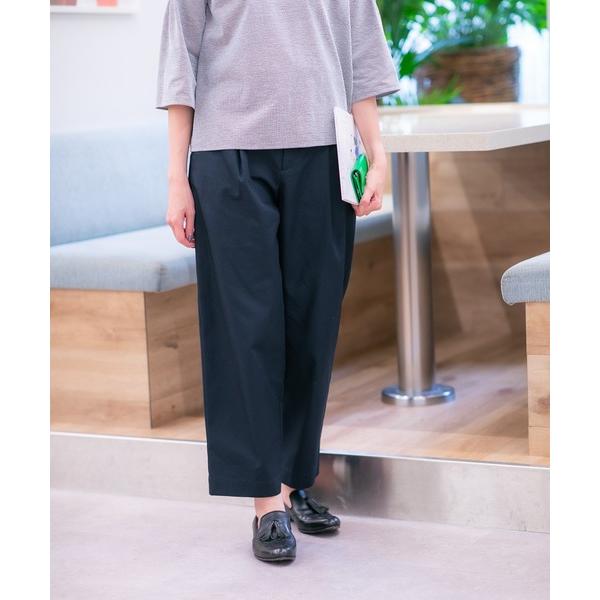 『セール実施中』参考価格：20，900円発売時期：2025年03月コンディション：A（使用感なし）数回使用した程度で使用感が感じられないアイテム参考商品名：◆コンパクトギャバパンツ参考品番：077-5130402【商品に関する注意事項】・こ...