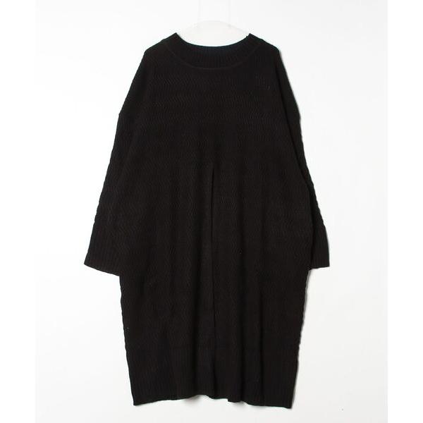 『セール実施中』参考価格：5，940円発売時期：2021年10月コンディション：S（新品同様）タグ付きの未使用、または新品同様のアイテム付属品：タグ参考商品名：柄編みニットワンピース参考品番：PN-00312ZOZO問い合わせ番号:1031...