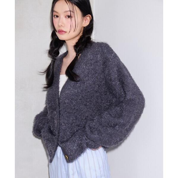 『セール実施中』参考価格：7，997円発売時期：2024年09月コンディション：A（使用感なし）数回使用した程度で使用感が感じられないアイテム参考商品名：MARY QUANT × PUBLUX/マリークワント フェザー シャギーニット カー...