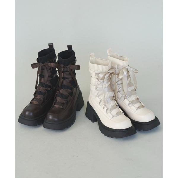 『タイムセール実施中』参考価格：9，900円発売時期：2023年09月コンディション：C（やや使用感あり）使用感があり、やや気になる傷や汚れがあるアイテムリフト：汚れ参考商品名：lace up socks boots/リボン編み上げ厚底ブー...