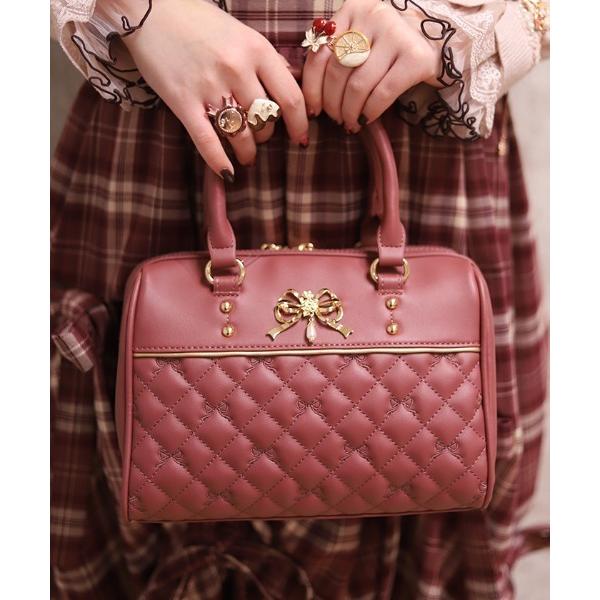 ZOZO問い合わせ番号:103123398ショップ:axes femme，アクシーズファムブランド:axes femme，アクシーズファム商品名:リボン刺繍キルトボストンカテゴリ:バッグ>ボストンバッグブランド品番:BL612X17素...