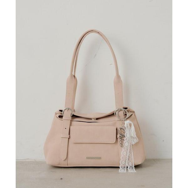 ZOZO問い合わせ番号:103123548ショップ:Chico，チコブランド:Chico，チコ商品名:チャーム付き横長ベルトハンドルバッグカテゴリ:バッグ>ボストンバッグブランド品番:CHZ1061112A0001素材:表地：合成皮革...