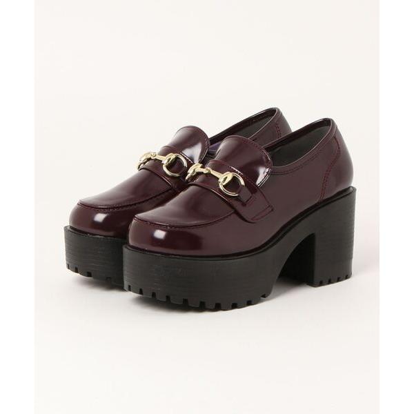 『セール実施中』参考価格：6，490円発売時期：2022年10月コンディション：A（使用感なし）数回使用した程度で使用感が感じられないアイテム参考商品名：「YOSUKE/ヨースケ」厚底ビットローファー参考品番：4450001【商品に関する注...