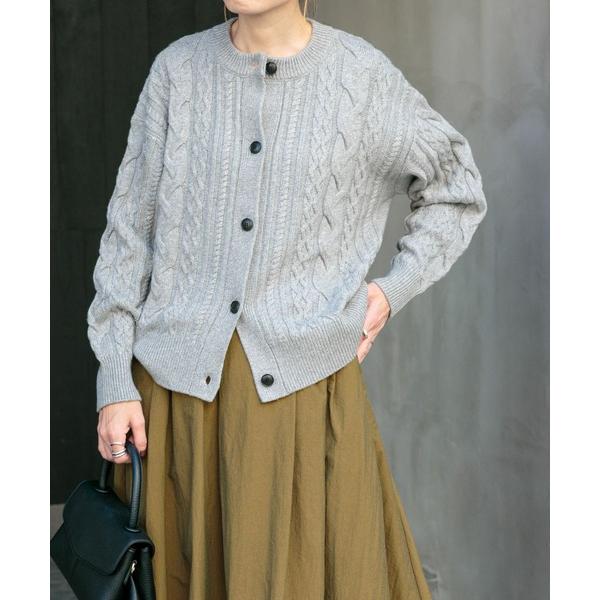 参考価格：8，250円発売時期：2024年10月コンディション：A（使用感なし）数回使用した程度で使用感が感じられないアイテム参考商品名：FORK&amp;SPOON　アラン柄ニットカーディガン参考品番：DF47-22V019【商品に関する...