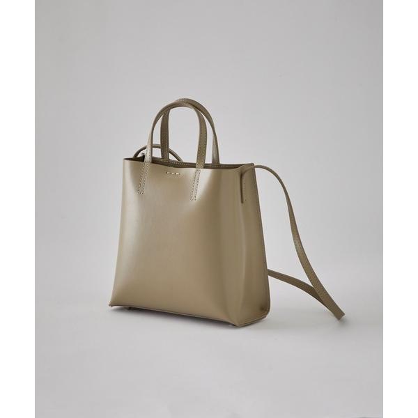 『セール実施中』参考価格：19，800円発売時期：2022年10月コンディション：B（目立つ使用感なし）使用感が少ない、または気にならないアイテム内側：汚れ表面：傷参考商品名：【YAHKI(ヤーキ)】YH-510/ショルダーバッグ参考品番：...