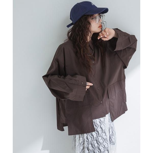 『セール実施中』参考価格：6，980円発売時期：2024年02月コンディション：B（目立つ使用感なし）使用感が少ない、または気にならないアイテム全体的：色あせ参考商品名：ルーズフィットビッグポケットシャツ参考品番：534212【商品に関する...