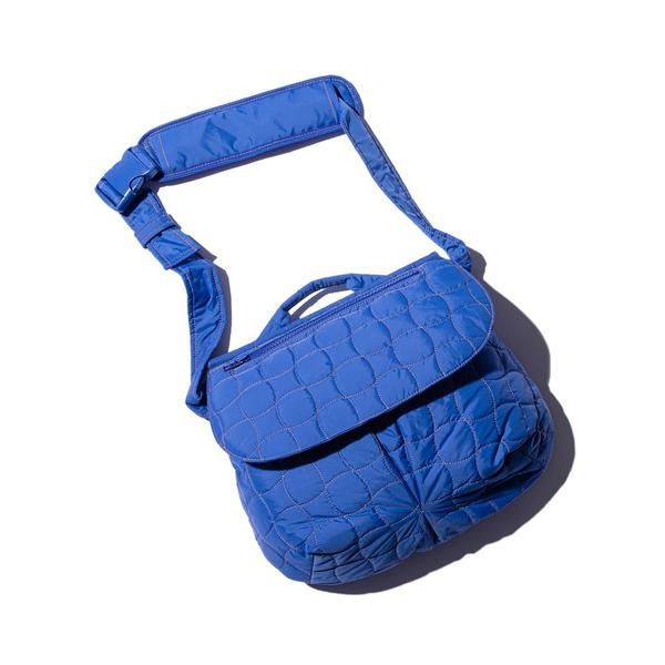 『セール実施中』参考価格：11，000円発売時期：2024年01月コンディション：B（目立つ使用感なし）使用感が少ない、または気にならないアイテム全体的：汚れ参考商品名：EVERYDAY EVERYWHERE SHOULDER BAG参考品...