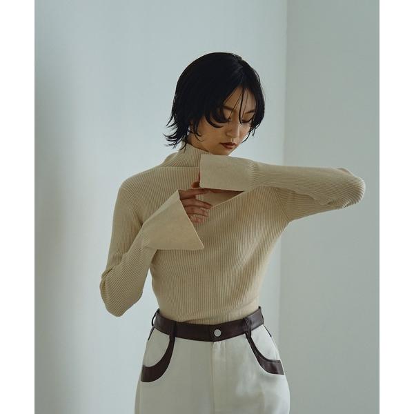 『タイムセール実施中』参考価格：5，500円発売時期：2023年09月コンディション：B（目立つ使用感なし）使用感が少ない、または気にならないアイテム内側・袖：汚れ袖：毛玉前身頃：ひきつれ参考商品名：【Abor】リブニットハイネックフレアス...