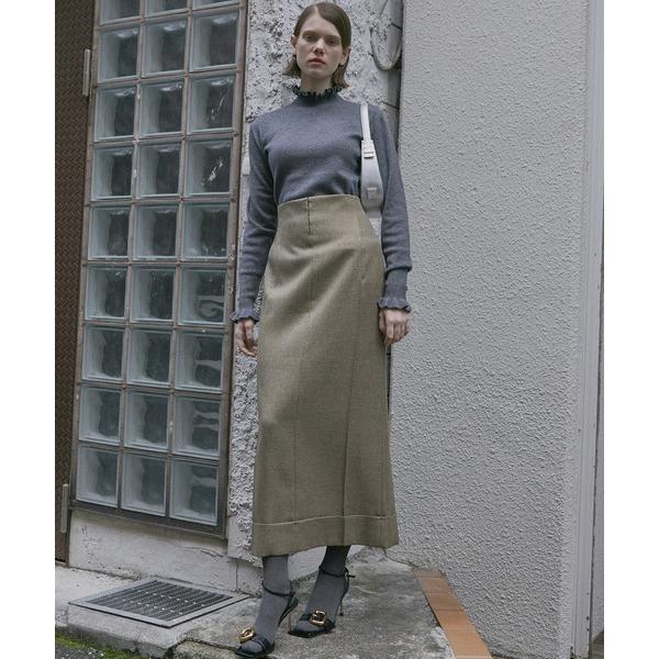 『セール実施中』参考価格：29，700円発売時期：2024年10月コンディション：A（使用感なし）数回使用した程度で使用感が感じられないアイテム参考商品名：ロールアップタイトスカート / Roll-up Tight Skirt参考品番：26...