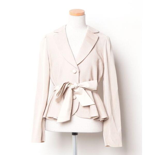 参考価格：53，900円発売時期：2015年12月コンディション：B（目立つ使用感なし）使用感が少ない、または気にならないアイテム首周り：ひきつれ付属品：ベルト参考商品名：ミラノリブニットジャケット参考品番：W5F04112ZOZO問い合わ...