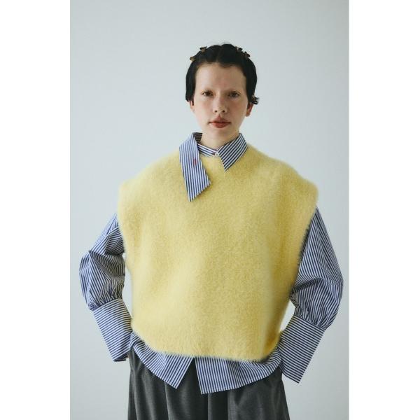 『セール実施中』参考価格：13，200円発売時期：2025年09月コンディション：A（使用感なし）数回使用した程度で使用感が感じられないアイテム参考商品名：Shaggy knit vest　　シャギーニットベスト参考品番：530IAM70-...