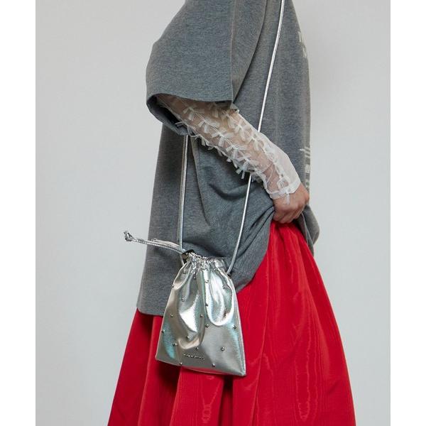 『セール実施中』参考価格：5，940円発売時期：2024年08月コンディション：B（目立つ使用感なし）使用感が少ない、または気にならないアイテム全体的：色あせ参考商品名：Studs Drawstring Mobile Tote Bag/スタ...