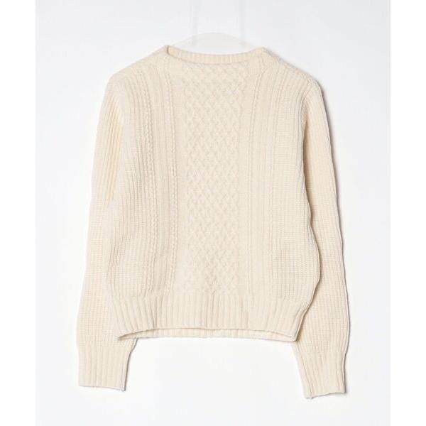 『セール実施中』参考価格：12，650円発売時期：2024年11月コンディション：A（使用感なし）数回使用した程度で使用感が感じられないアイテム参考商品名：【洗える／日本製】カジュアル過ぎない！大人のケーブルニットプルオーバー参考品番：18...