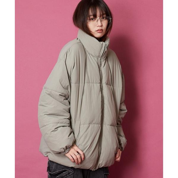 『タイムセール実施中』参考価格：15，400円発売時期：2022年08月コンディション：A（使用感なし）数回使用した程度で使用感が感じられないアイテム参考商品名：ボリュームハイネック撥水ナイロンエコダウンジャケット参考品番：MEM_UR-7...