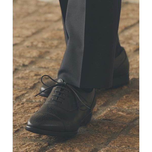 参考価格：30，800円発売時期：2023年05月コンディション：C（やや使用感あり）使用感があり、やや気になる傷や汚れがあるアイテムかかと：擦り減り表面：履きジワ、傷参考商品名：【WEB限定】 リーガル 233S ストレートチップ ゴアテ...