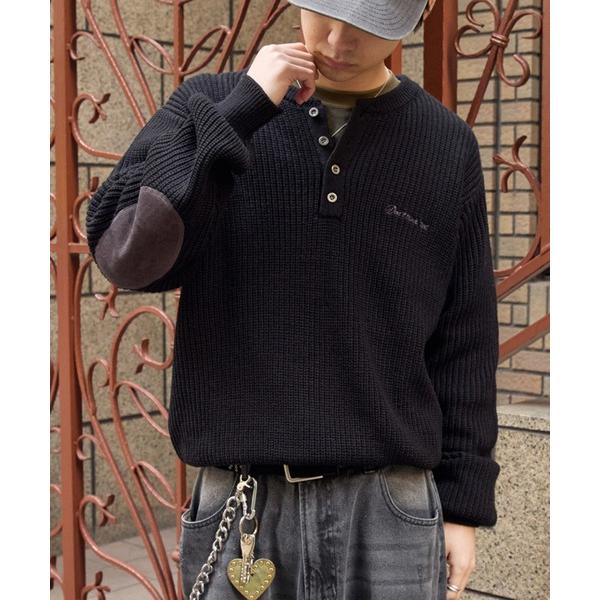 『タイムセール実施中』ZOZO問い合わせ番号:103199057ショップ:kutir，クティールブランド:kutir，クティール商品名:HENLEY NECK SUEDE ELBOW PATCH KNIT／ヘンリーネックスウェードエルボーパ...