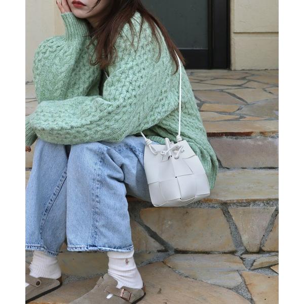 『セール実施中』参考価格：2，998円発売時期：2023年11月コンディション：B（目立つ使用感なし）使用感が少ない、または気にならないアイテム全体的：汚れ参考商品名：メッシュ編み巾着ショルダーバッグ参考品番：COS-007【商品に関する注...