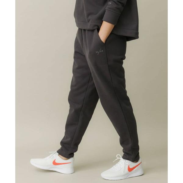 『タイムセール実施中』参考価格：7，920円発売時期：2022年11月コンディション：C（やや使用感あり）使用感があり、やや気になる傷や汚れがあるアイテム前身頃・後身頃：色移り参考商品名：SLAB Workout Jog Pants参考品番...