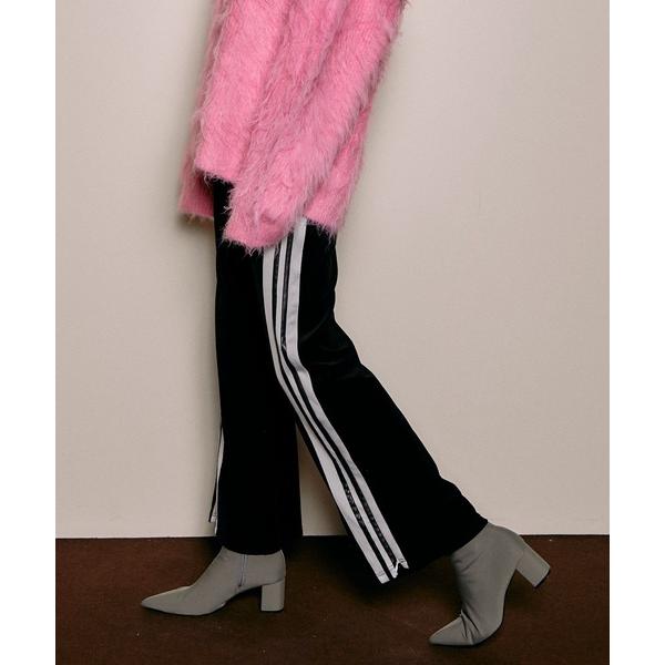 参考価格：18，920円発売時期：2023年10月コンディション：A（使用感なし）数回使用した程度で使用感が感じられないアイテム参考商品名：Leather Side Line Velor Pants/レザーサイドラインベロアパンツ【MAIS...