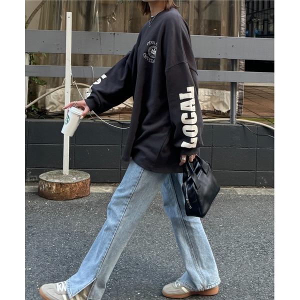 『セール実施中』参考価格：7，700円発売時期：2025年01月コンディション：B（目立つ使用感なし）使用感が少ない、または気にならないアイテム全体的：汚れ、色あせ、毛玉参考商品名：袖プリントオーバースウェット(chiica select)...