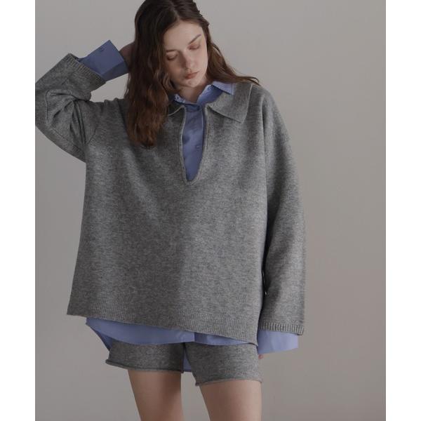 『タイムセール実施中』参考価格：7，480円発売時期：2025年09月コンディション：B（目立つ使用感なし）使用感が少ない、または気にならないアイテム全体的：毛玉参考商品名：【セットアップアイテム】ホック付きポロニット＆ショートニットパンツ...