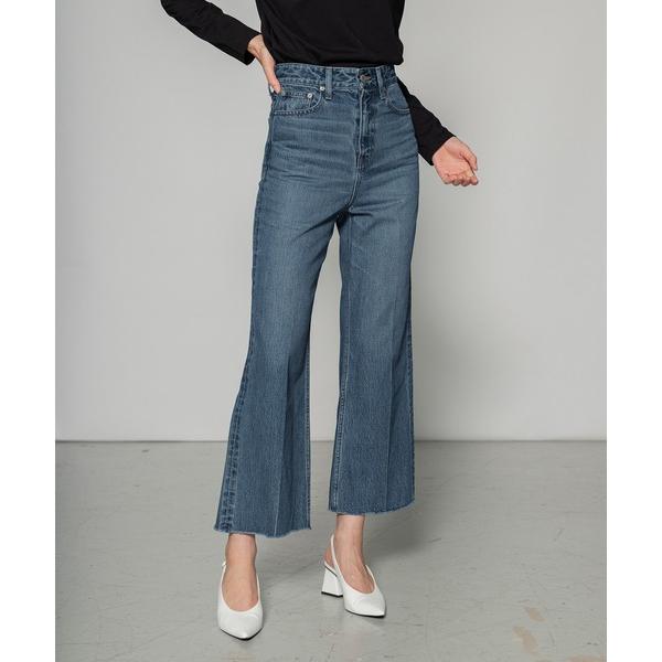 『タイムセール実施中』参考価格：16，500円発売時期：2022年10月コンディション：A（使用感なし）数回使用した程度で使用感が感じられないアイテム参考商品名：フレアデニムパンツ参考品番：910186-9339【商品に関する注意事項】・こ...