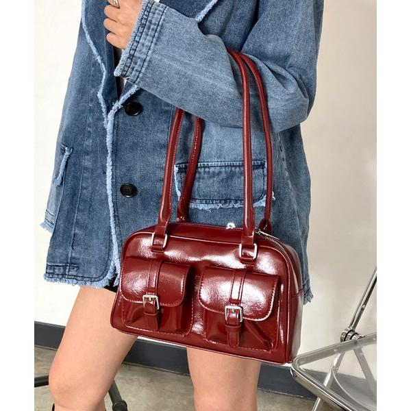 『セール実施中』参考価格：4，399円発売時期：2025年02月コンディション：A（使用感なし）数回使用した程度で使用感が感じられないアイテム参考商品名：2ポケット付合成皮革ボストンバッグ参考品番：111120133【商品に関する注意事項】...