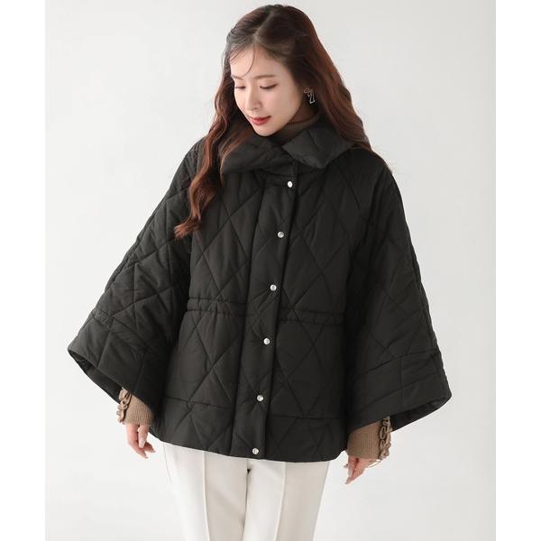 参考価格：18，900円発売時期：2023年12月コンディション：A（使用感なし）数回使用した程度で使用感が感じられないアイテム参考商品名：中綿キルティングポンチョ参考品番：f5kj3202-3353【商品に関する注意事項】・こちらの商品画...