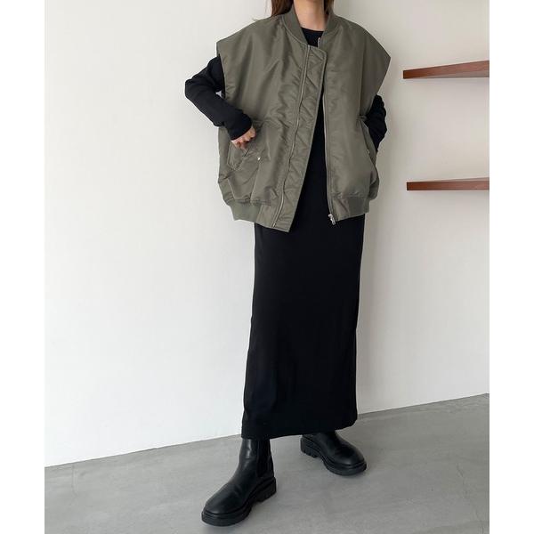 参考価格：16，830円発売時期：2022年09月コンディション：S（新品同様）タグ付きの未使用、または新品同様のアイテム付属品：タグ参考商品名：RED CHOP WORKS(レッドチョップワークス) ボリュームスリーブMA-1ベスト参考品...