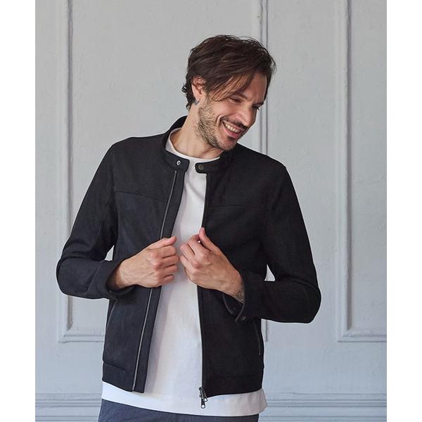 参考価格：17，600円発売時期：2022年08月コンディション：C（やや使用感あり）使用感があり、やや気になる傷や汚れがあるアイテム首周り：汚れ全体的：色あせ参考商品名：フェイクスウェード/フェイクレザーシングルライダース参考品番：M05...