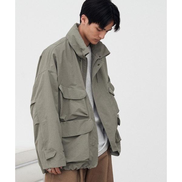 参考価格：9，900円発売時期：2023年08月コンディション：B（目立つ使用感なし）使用感が少ない、または気にならないアイテム首周り・袖口：汚れ参考商品名：MILITARY ALPINE TECH BLOUSON参考品番：WYjk723【...