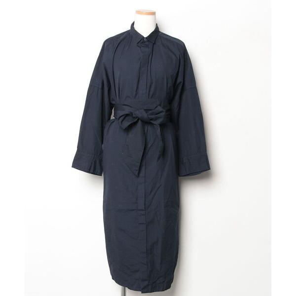 参考価格：19，580円発売時期：2016年11月コンディション：C（やや使用感あり）使用感があり、やや気になる傷や汚れがあるアイテム全体的：色あせ付属品：ベルト参考商品名：100/1ブロード加工ベルト付オーバーシャツOP参考品番：2601...