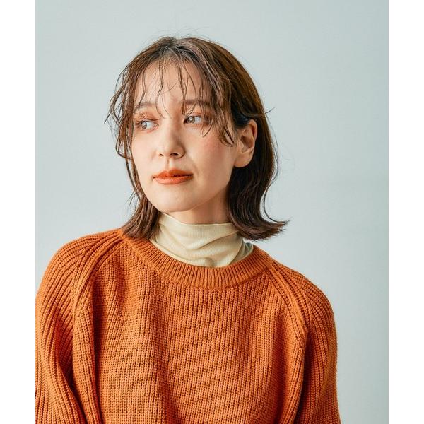 参考価格：4，991円発売時期：2024年10月コンディション：B（目立つ使用感なし）使用感が少ない、または気にならないアイテム袖・前身頃：毛玉参考商品名：【3シーズンシリーズ】7ゲージ畔編コクーンプルオーバー[プラスサイズあり]参考品番：...