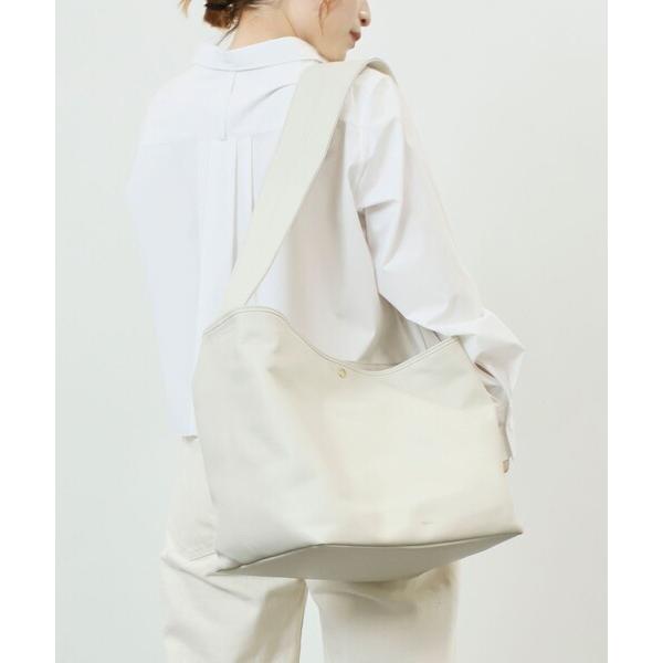 参考価格：36，300円発売時期：2023年04月コンディション：B（目立つ使用感なし）使用感が少ない、または気にならないアイテム表面：汚れ付属品：タグ参考商品名：chiiii/チー Big Leather Bascket / ビッグレザー...