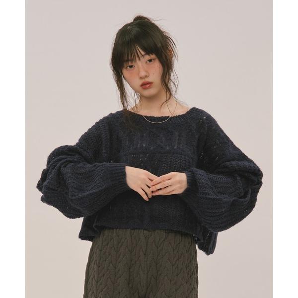 参考価格：8，250円発売時期：2025年02月コンディション：A（使用感なし）数回使用した程度で使用感が感じられないアイテム参考商品名：mix cable sheer knit/ミックスケーブルシアーニット参考品番：292262【商品に関...