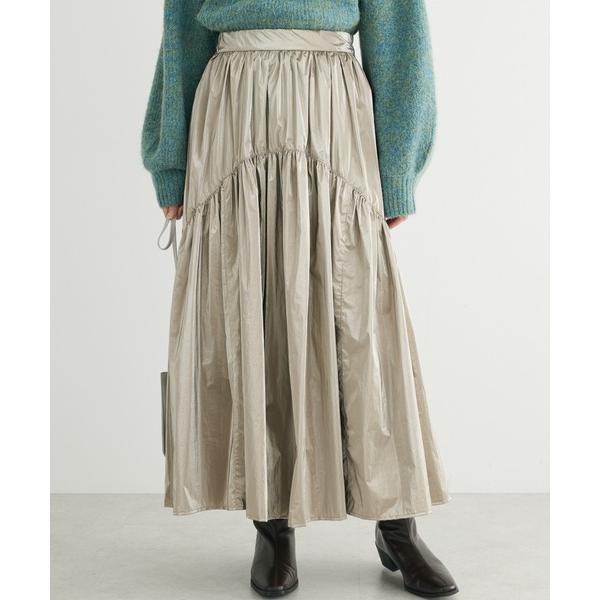 『セール実施中』参考価格：5，940円発売時期：2023年12月コンディション：A（使用感なし）数回使用した程度で使用感が感じられないアイテム参考商品名：・ELENCARE　DUE　メタリックティアードスカート参考品番：6P37L0L030...