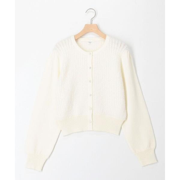 『セール実施中』参考価格：9，790円発売時期：2024年12月コンディション：A（使用感なし）数回使用した程度で使用感が感じられないアイテム参考商品名：フェザーヤーンミニケーブルカーディガン参考品番：4-0803-6-02-204【商品に...