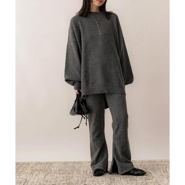 参考価格：7，981円発売時期：2025年11月コンディション：A（使用感なし）数回使用した程度で使用感が感じられないアイテム参考商品名：【NOAHL】ニットフレアパンツ《mayoさんコラボ》参考品番：nlpt454-2511【商品に関する...