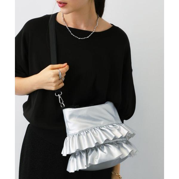 『タイムセール実施中』参考価格：4，950円発売時期：2023年06月コンディション：A（使用感なし）数回使用した程度で使用感が感じられないアイテム参考商品名：SALOON(サルーン)/《再入荷》フリルショルダー　マチあり参考品番：1908...