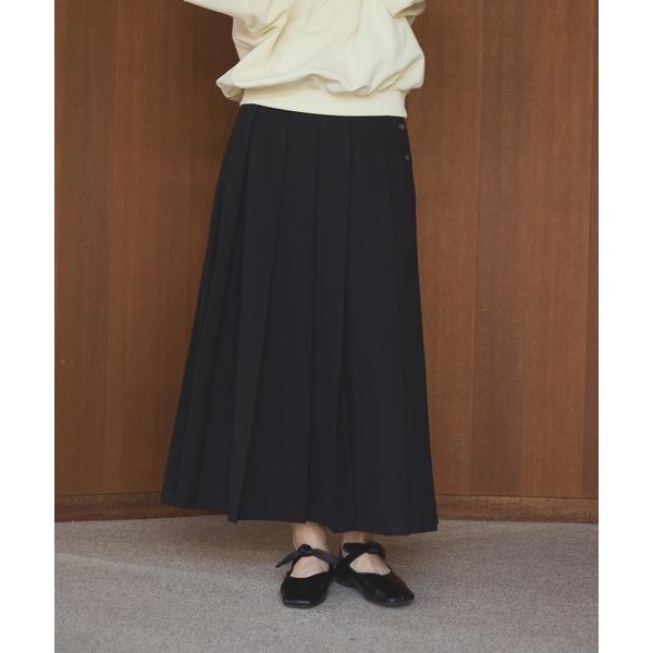 『セール実施中』参考価格：6，930円発売時期：2025年09月コンディション：C（やや使用感あり）使用感があり、やや気になる傷や汚れがあるアイテム全体的：保管上のにおいがします。参考商品名：Long pleats skirt / ロングプ...