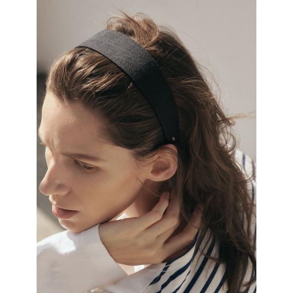 『セール実施中』参考価格：7，700円発売時期：2022年09月コンディション：D（傷・汚れあり）傷や汚れがあるが使用には問題ないアイテム表面：汚れ参考商品名：【IRIS 47】linen frame head band HB36参考品番：...