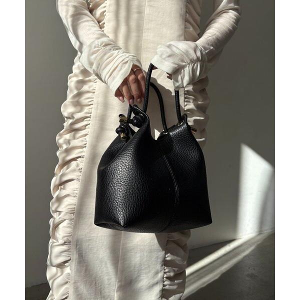 ZOZO問い合わせ番号:103272944ショップ:CAPRICIEUX LE'MAGE，カプリシュレマージュブランド:CAPRICIEUX LE'MAGE，カプリシューレマージュ商品名:ノットハンドルバッグカテゴリ:バッグ>ショルダ...